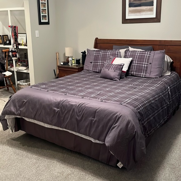 Bedding | Queen Comforter | Poshmark